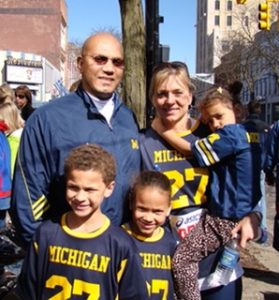 Rapid read: Murray sisters wear No. 27 to respect late father