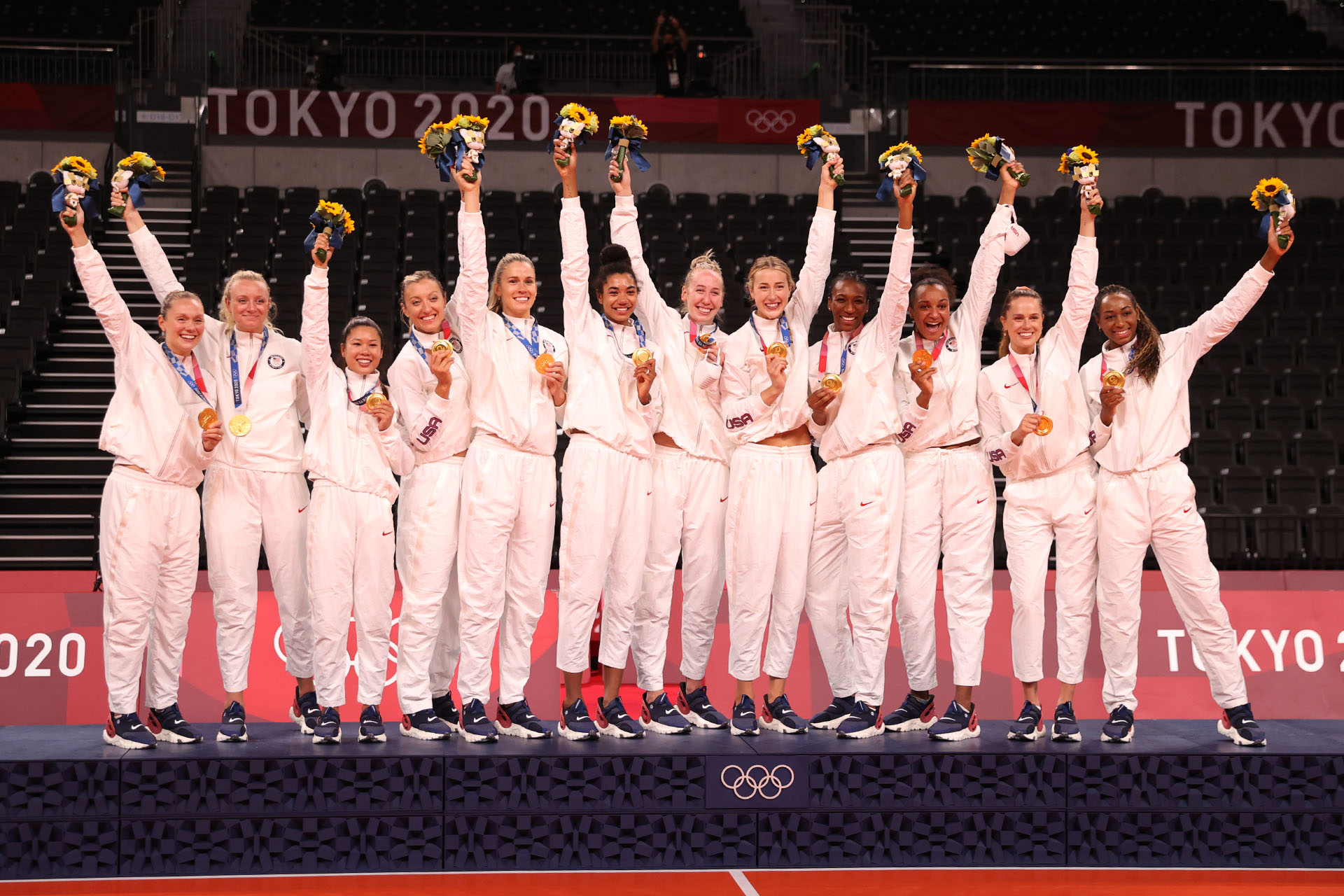 The best photos as USA women win Tokyo Olympics volleyball gold, Serbia ...