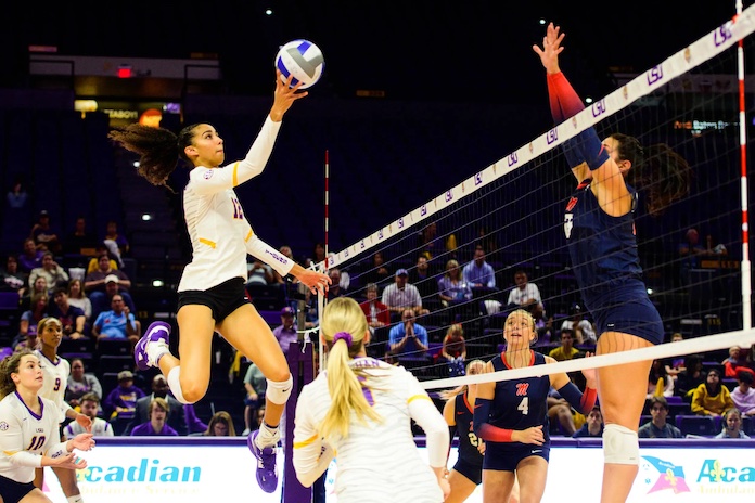 NCAA volleyball: Purdue, Rice survive; Wisconsin, Stanford win ...