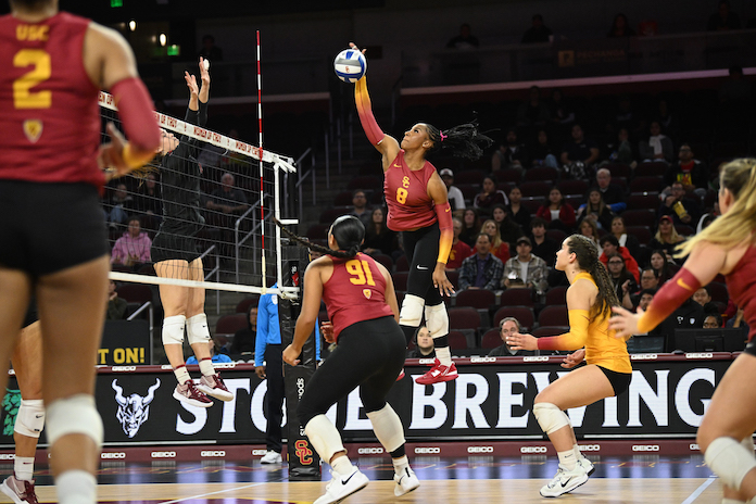 NCAA volleyball: Texas rolls, Stanford rallies, UCF wins, UM's Rosen ...