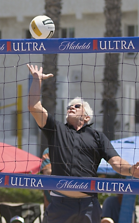 Great gathering as Santa Monica Beach Volleyball Hall inducts Menges ...
