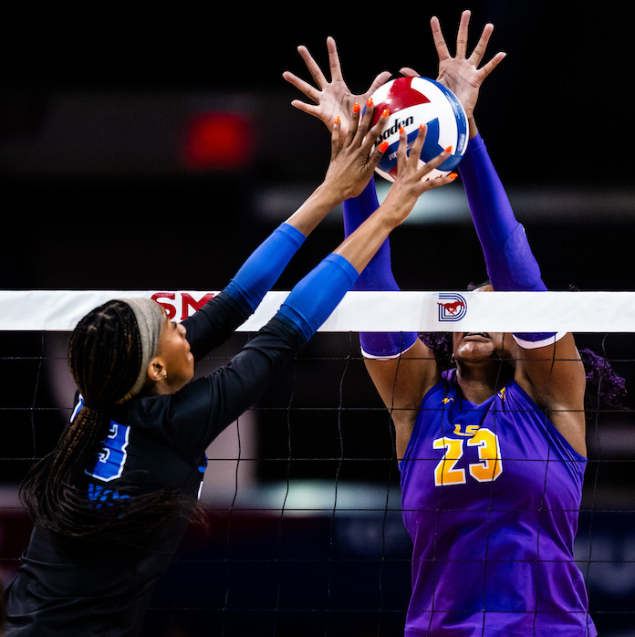 Reverse-sweep Sunday: No. 1 Wisconsin, No. 5 Stanford win after falling ...