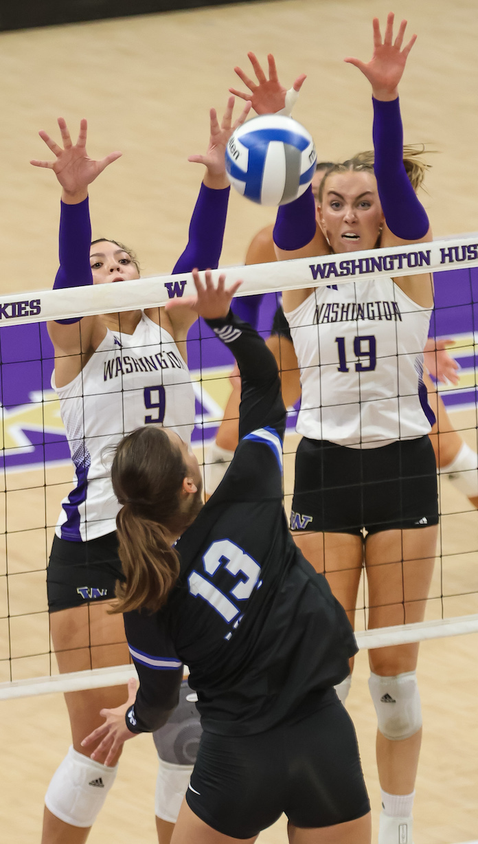 Wisconsin, BYU win; Florida escapes; MTSU, Liberty score upsets ...