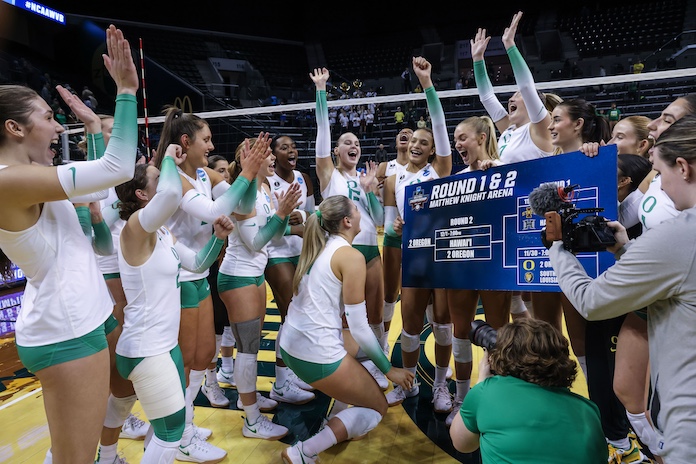 Powerful, balanced Oregon ready for "Big Ten championship" at Wisconsin ...