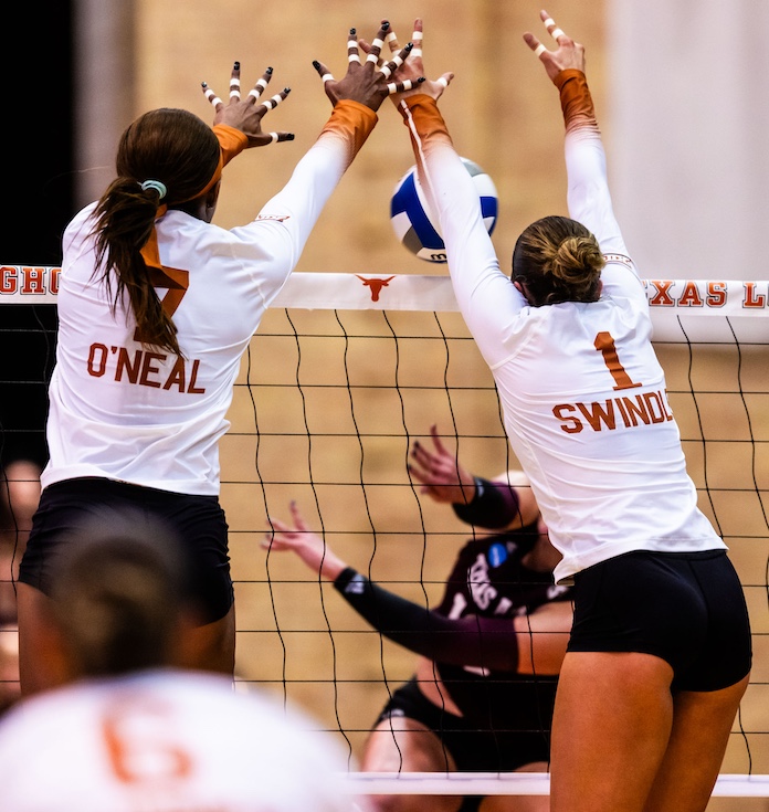 NCAA volleyball: WMU thumps Auburn as No. 7 seeds lose; no major upsets ...