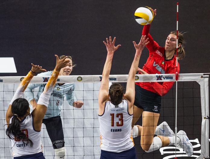 Long Beach tops UCLA; upsets for Loyola, McKendree, LM; Rise win in Pro ...